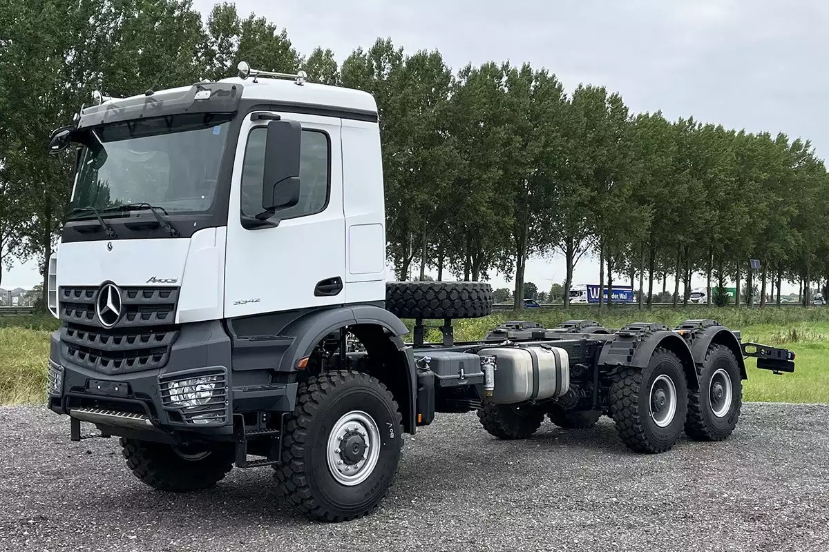 Mercedes-Benz Arocs 3342 AK 6x6 Specifikacije i tehnički podaci (2012 ...